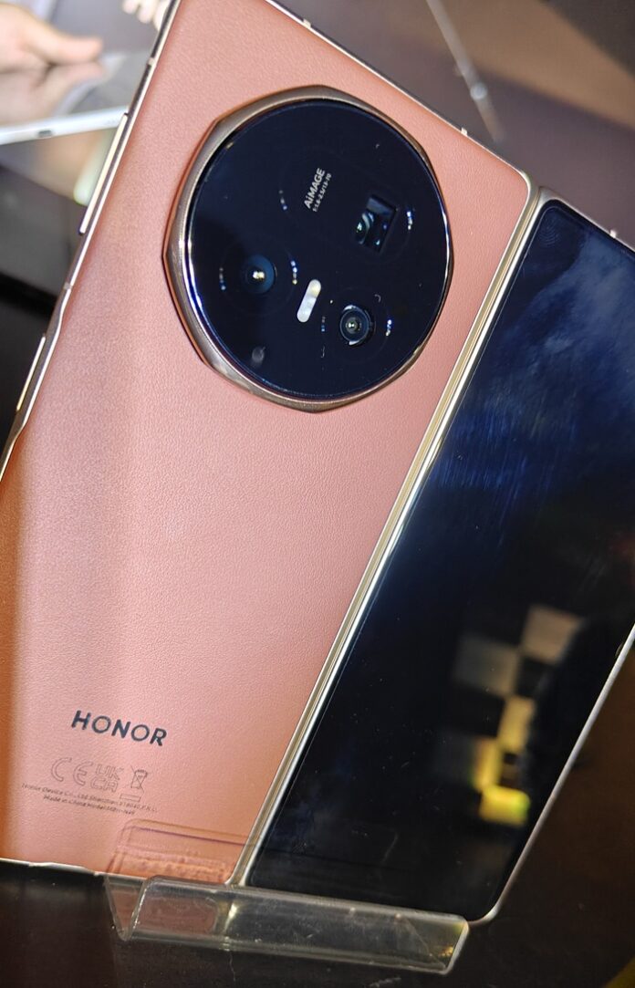 Honor PH unveils ‘slimmest foldable phone’ Magic V5 alongside MagicPad ...